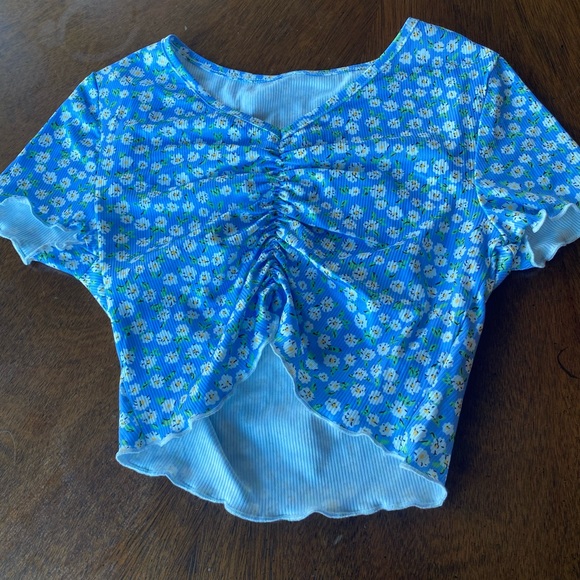Source Unknown | Tops | Ruffled Flower Top | Poshmark
